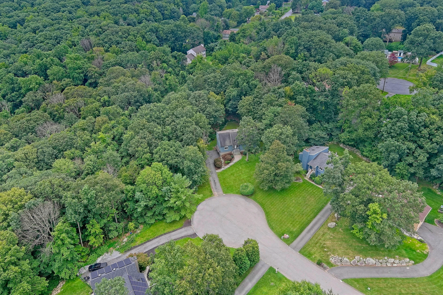 Home for Sale at 38 Summer Tree Run, Sparta NJ 07871 - Full Details